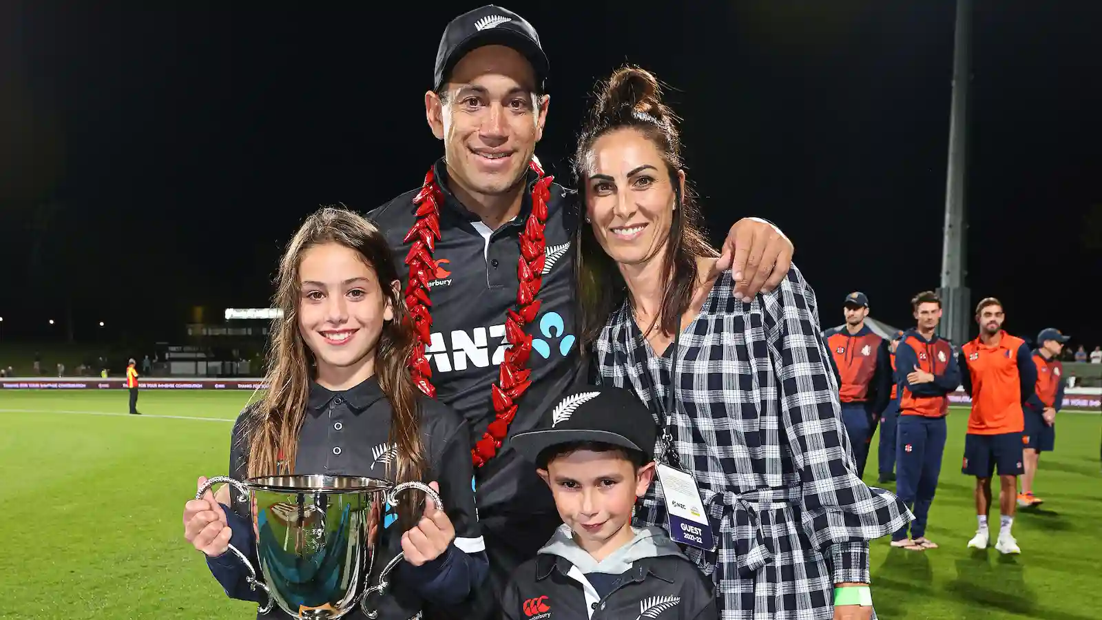 Ross Taylor receives a guard of honor on the final match; bids ...