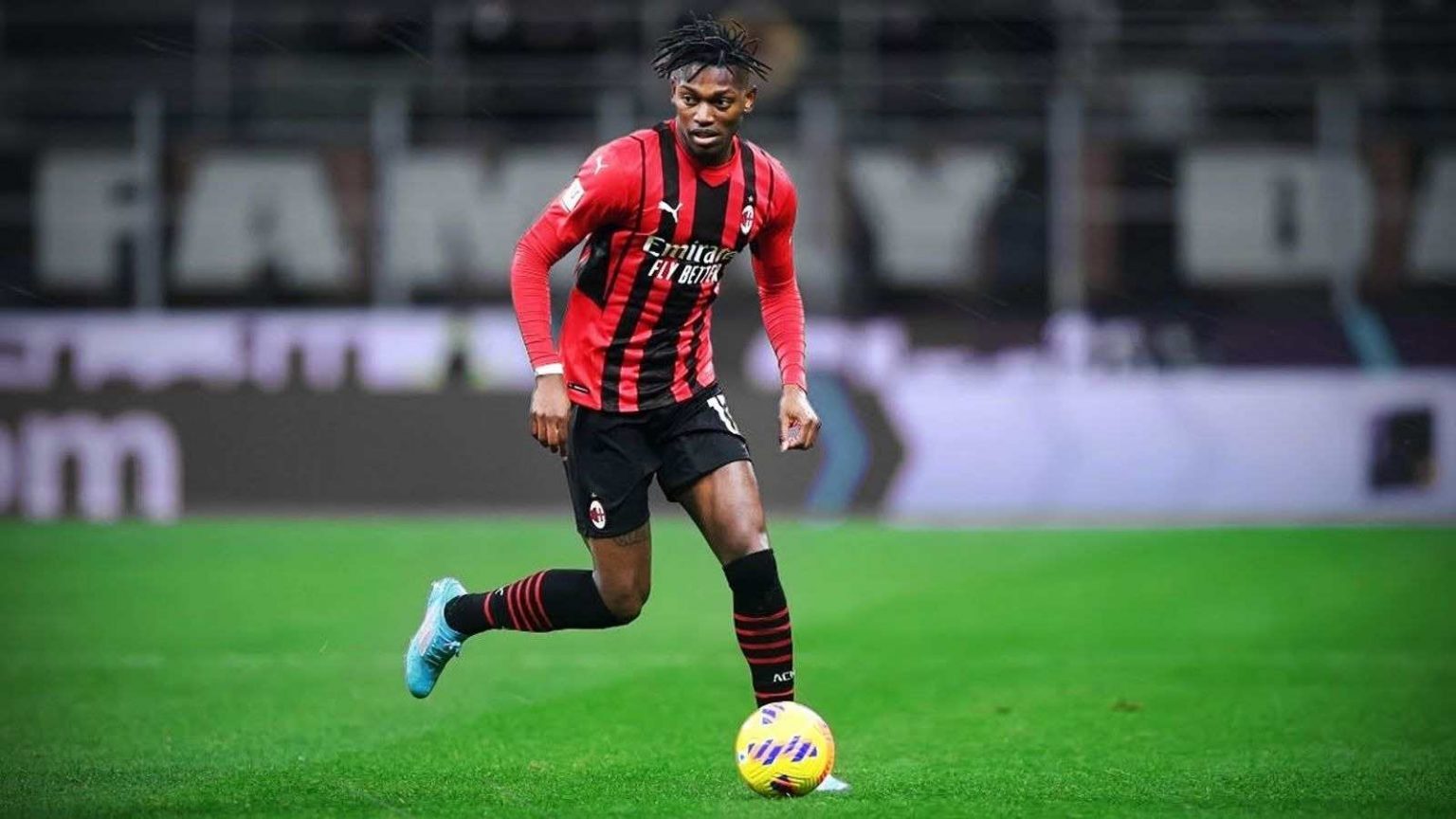 Who is Rafael Leão Girlfriend? Is he married?
