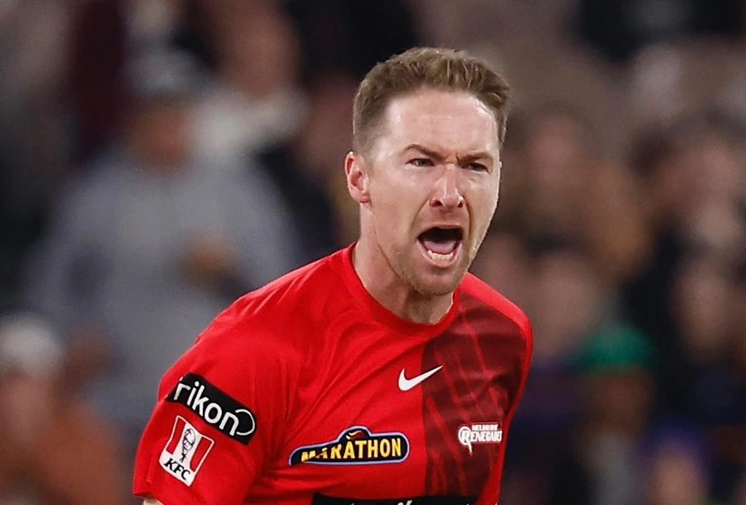 Big Bash League 12: Tom Rogers rips the Stars to shreds in Melbourne Derby