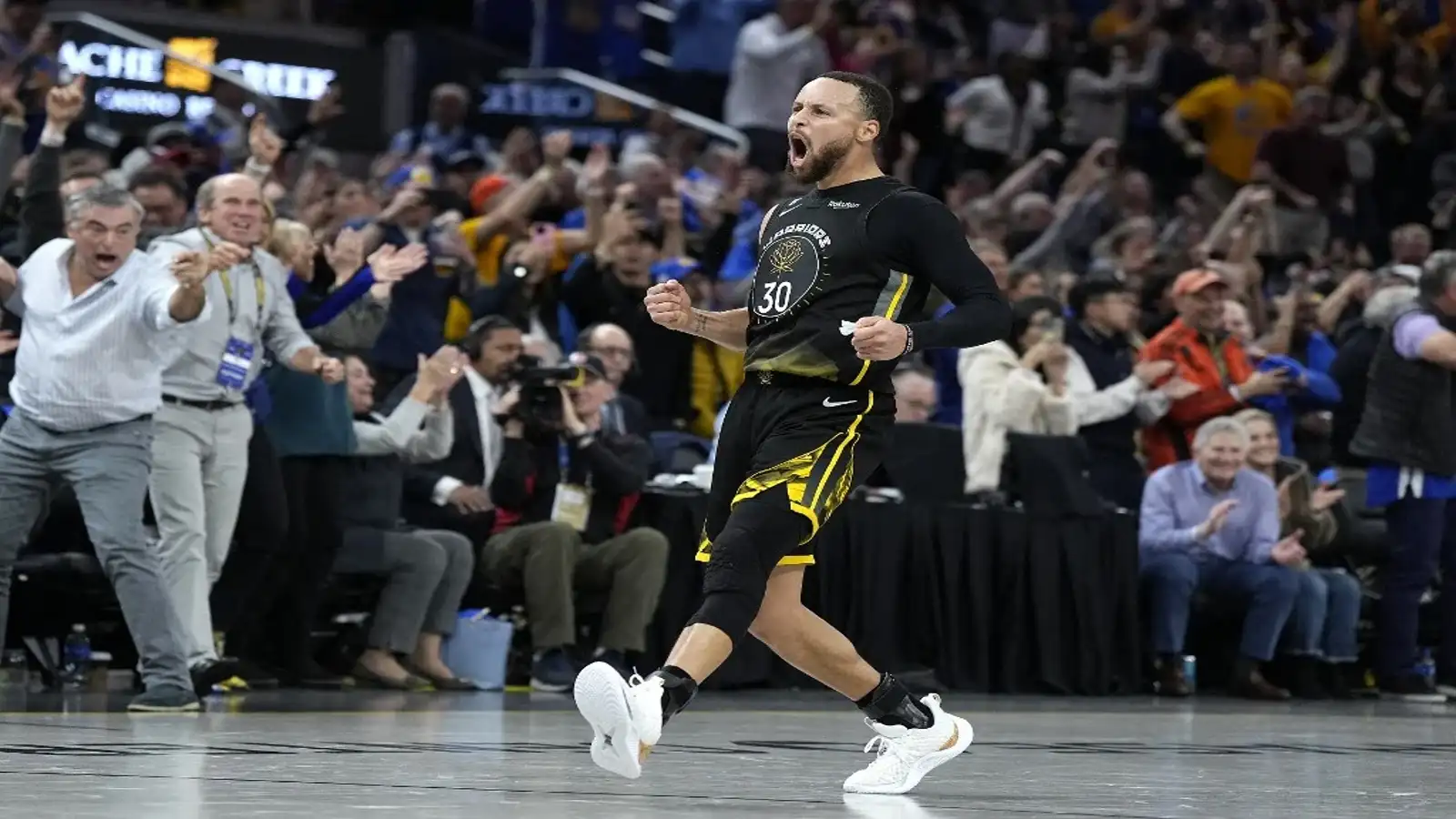 Stephen Curry late surge propels the Warriors to an OT victory over the ...